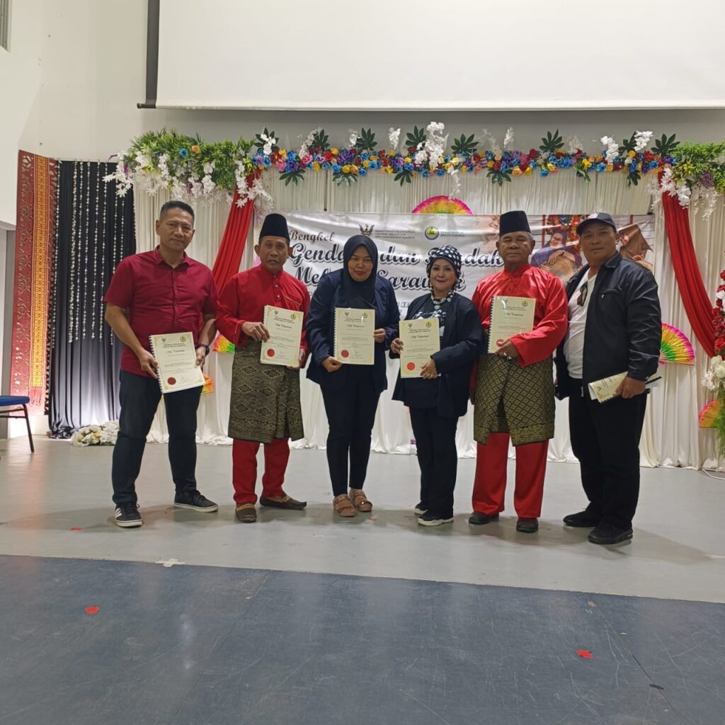 Bengkel Gendang Dan Tandak Melayu Sarawak – DEKOMS